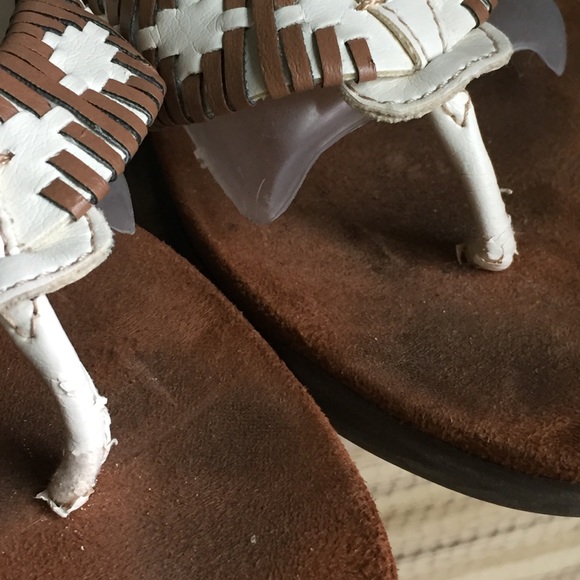 Ruff Hewn | Shoes | Ruff Hewn White Tan Sandals Womens 85 Navajo | Poshmark